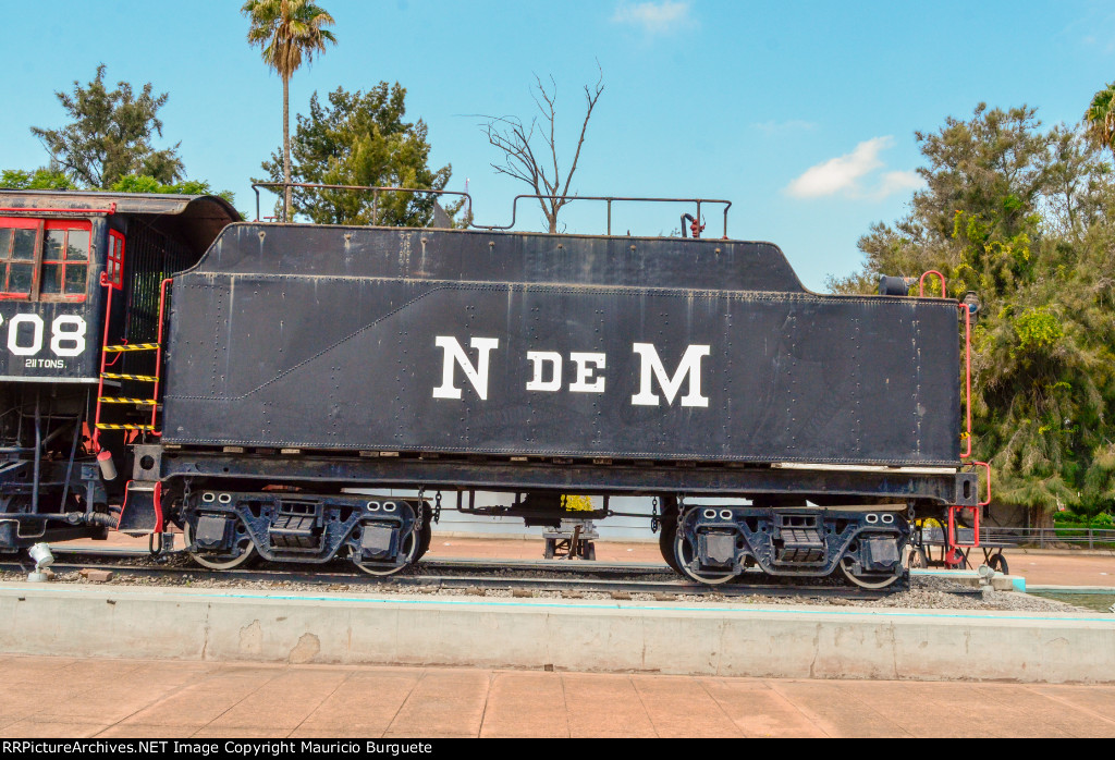 NdeM Steam Locomotive
